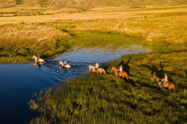 Equestrian Working Holiday - African Horse Safaris